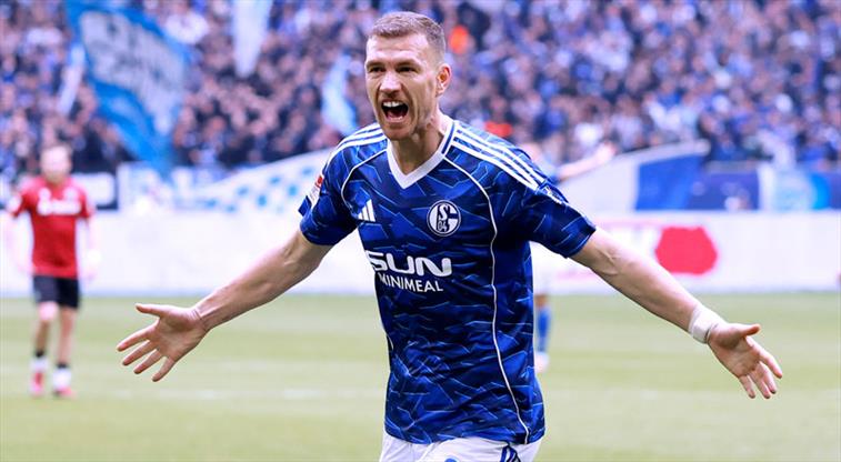 Schalke 04 te Edin Dzeko nun geleceği belirsiz | beIN SPORTS Türkiye ...